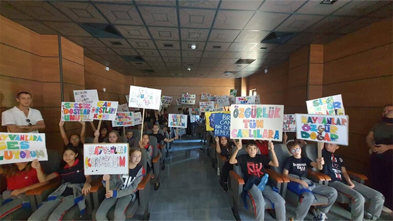 Kuşcenneti'nde Dünya Hayvanları Koruma Günü Etkinliği Kuşcenneti'nde Dünya Hayvanları Koruma Günü Etkinliği